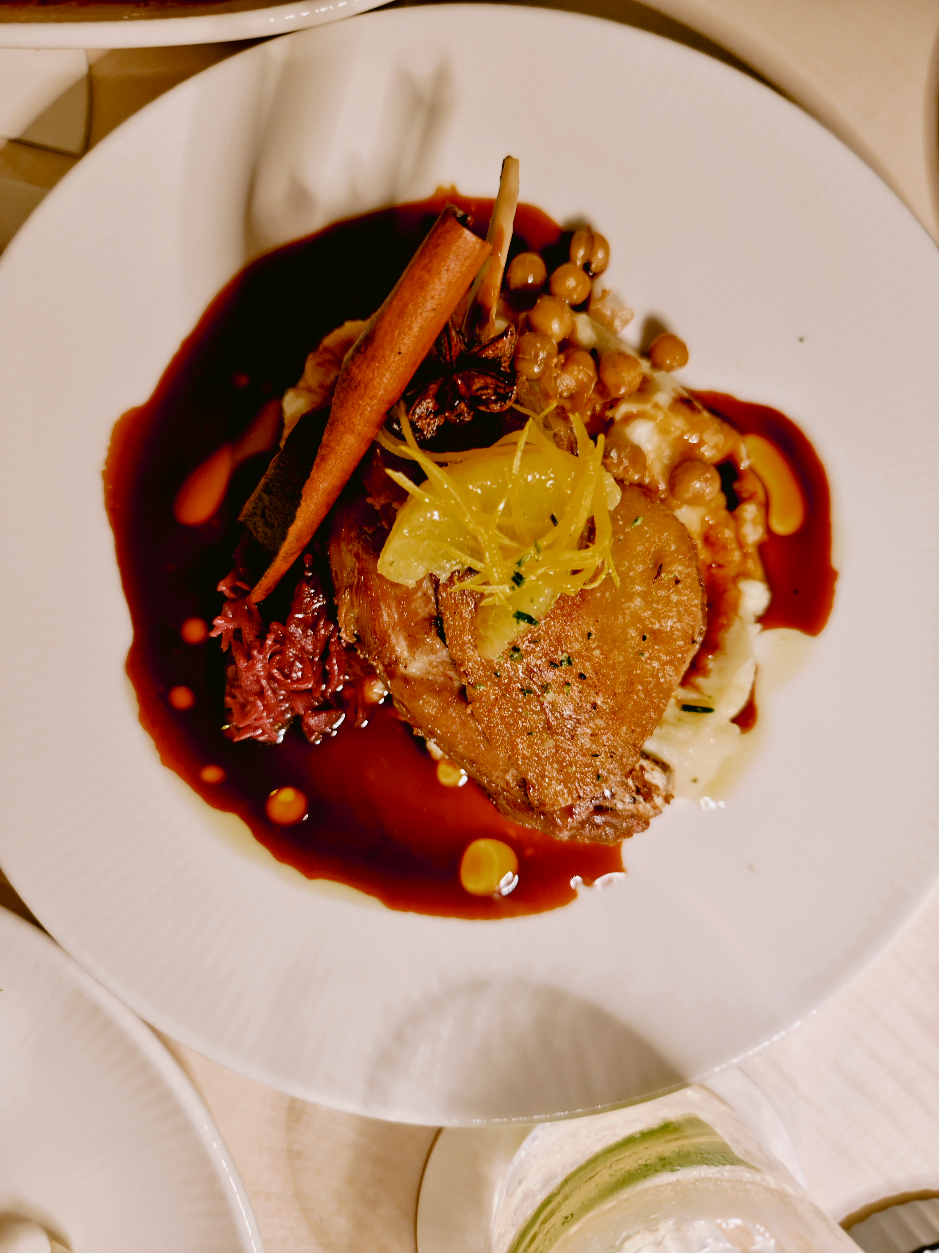 CHIP-BEE BISTRO: New Casual Dining & Craft Cocktails in Holland